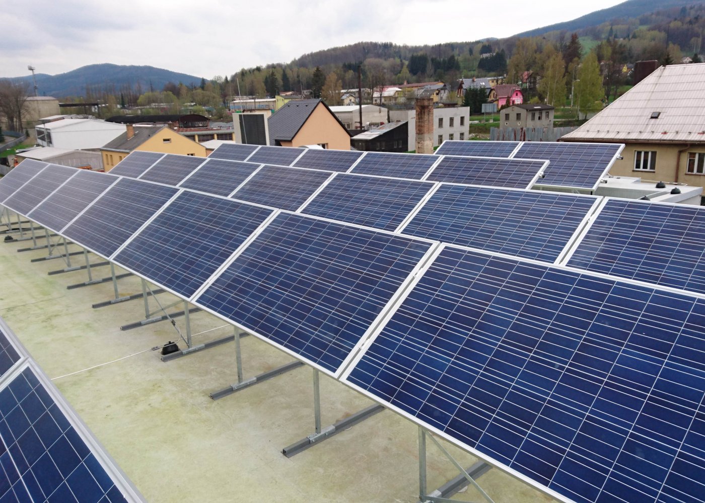 Hybridní solarní elektrárna, Fenix Group | Agile Europe